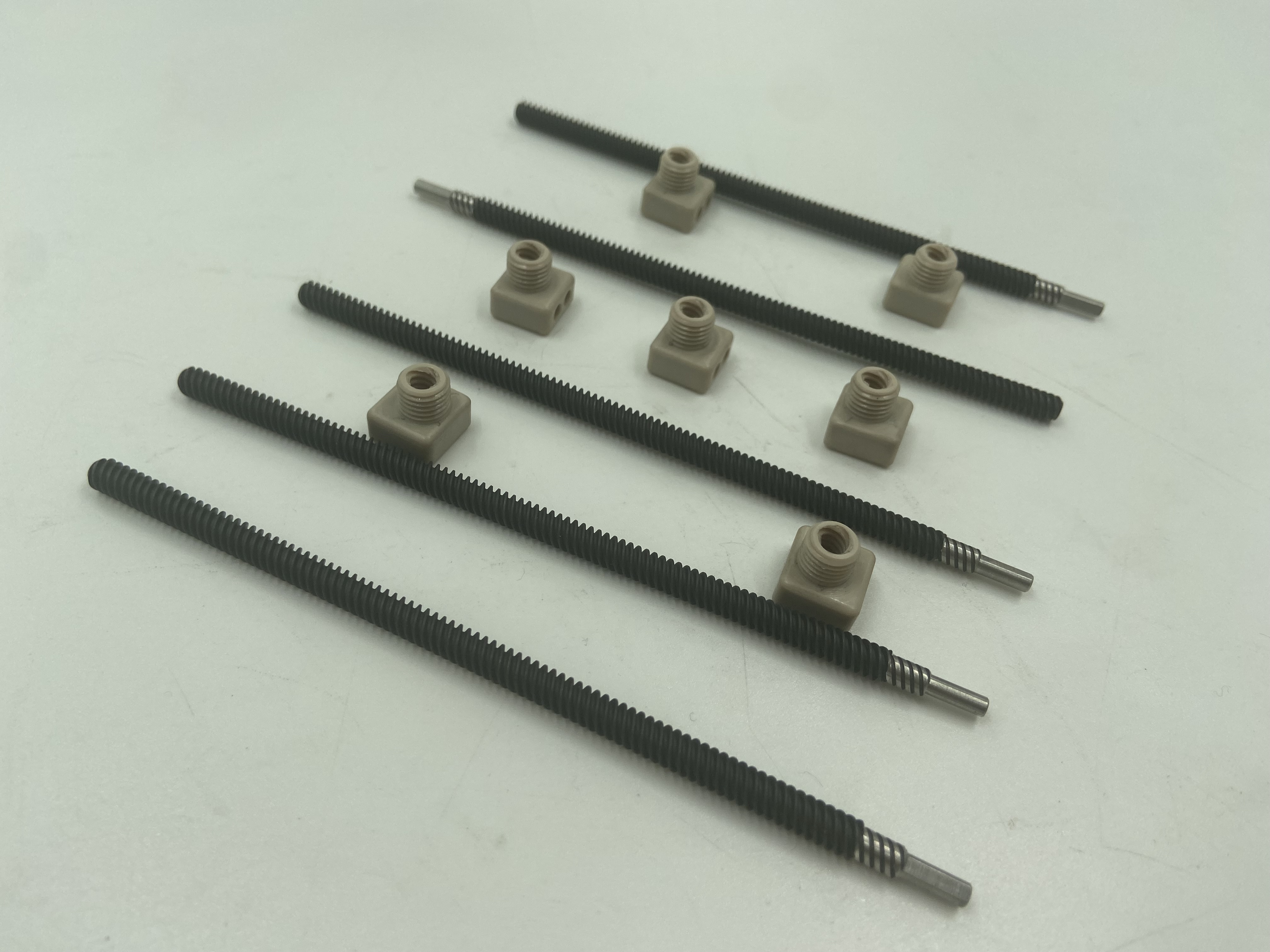 What Are Advantages of Lead Screw with Molybdenum Disulfide Coating? - ALM